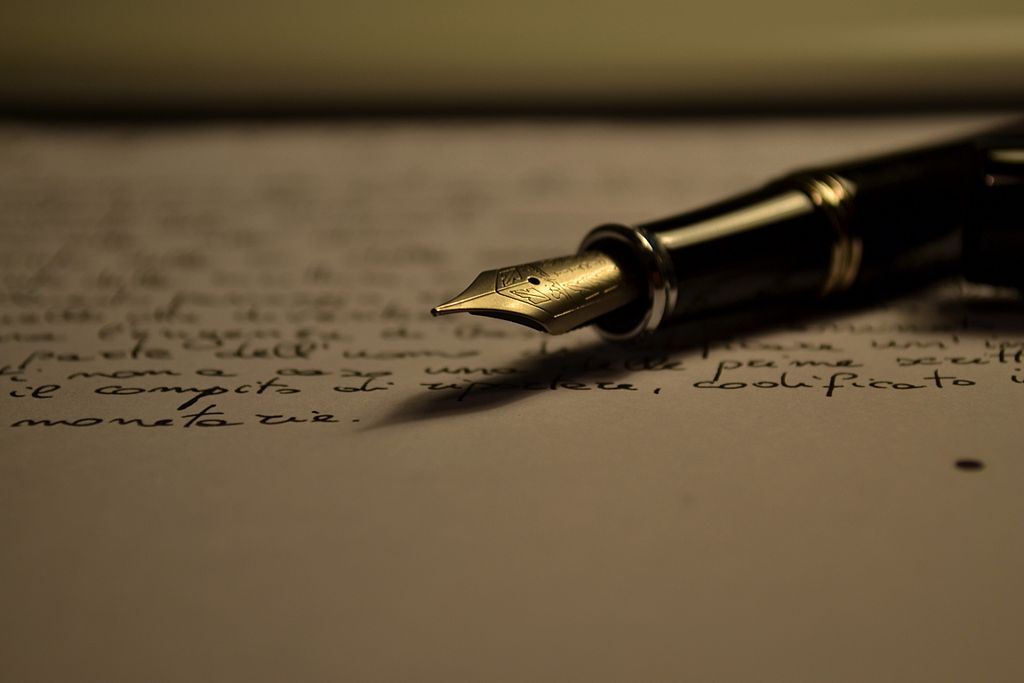 Difference Between Plot And Theme