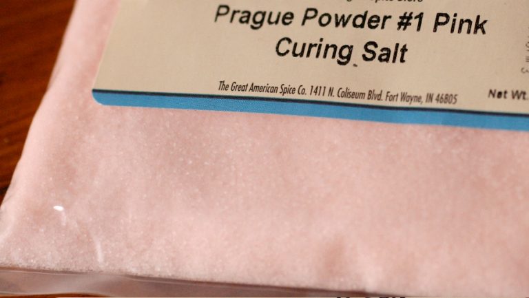 What is the Difference Between Curing Salt and Regular Salt - Pediaa.Com