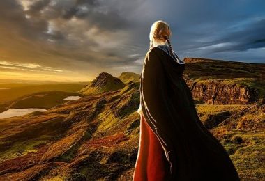 What is the Difference Between Cape and Cloak - Pediaa.Com