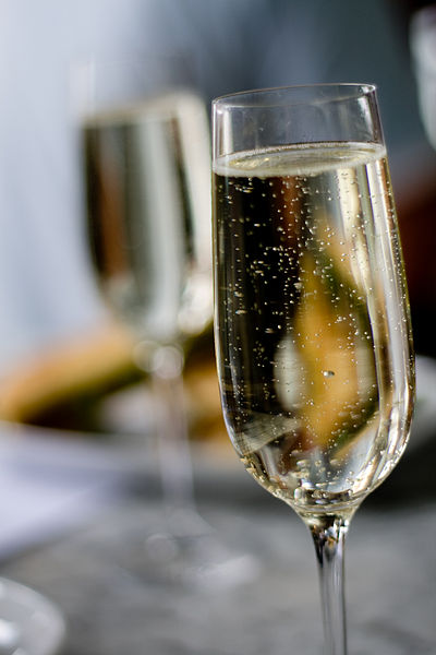 What is the Difference Between Prosecco Champagne and Sparkling Wine ... What is the Difference Between Prosecco Champagne and Sparkling Wine ...