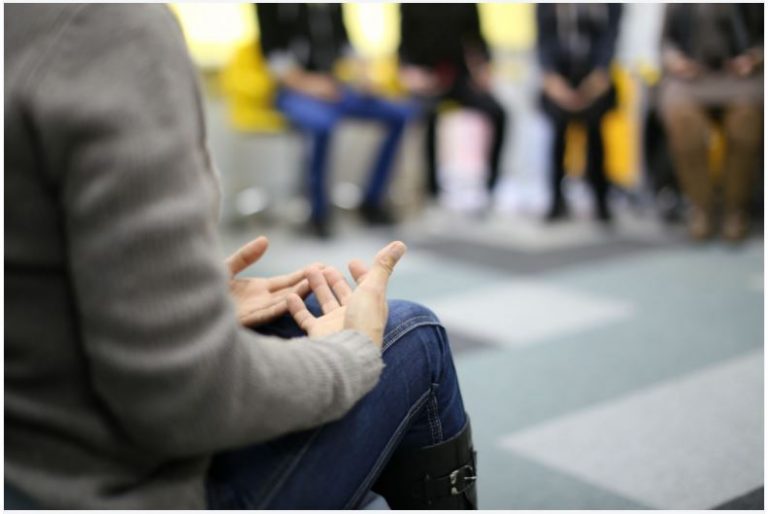 What is the Difference Between Debriefing and Counselling - Pediaa.Com