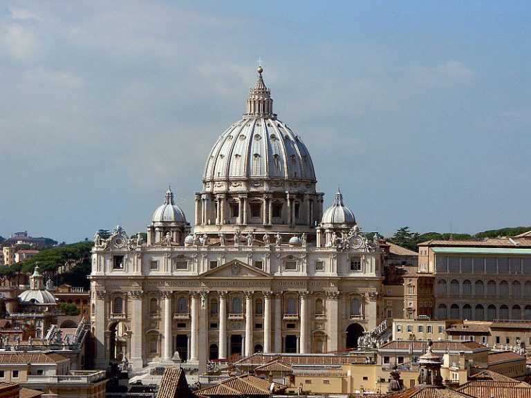 What is the Difference Between Cathedral and Basilica - Pediaa.Com