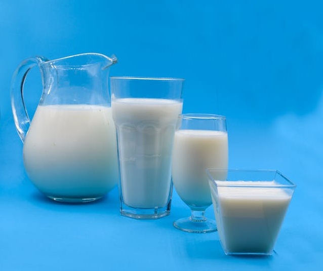 What is the Difference Between Light and Skim Milk - Pediaa.Com